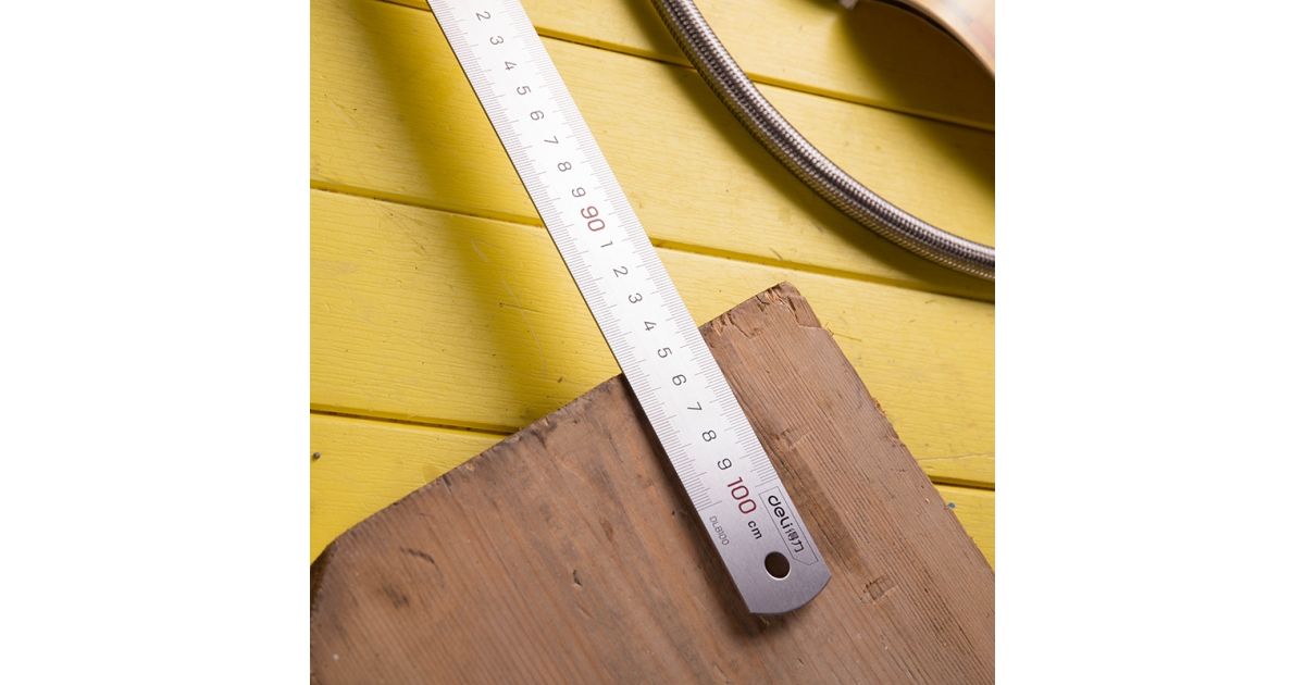Steel Ruler Deli 1m · Stationery